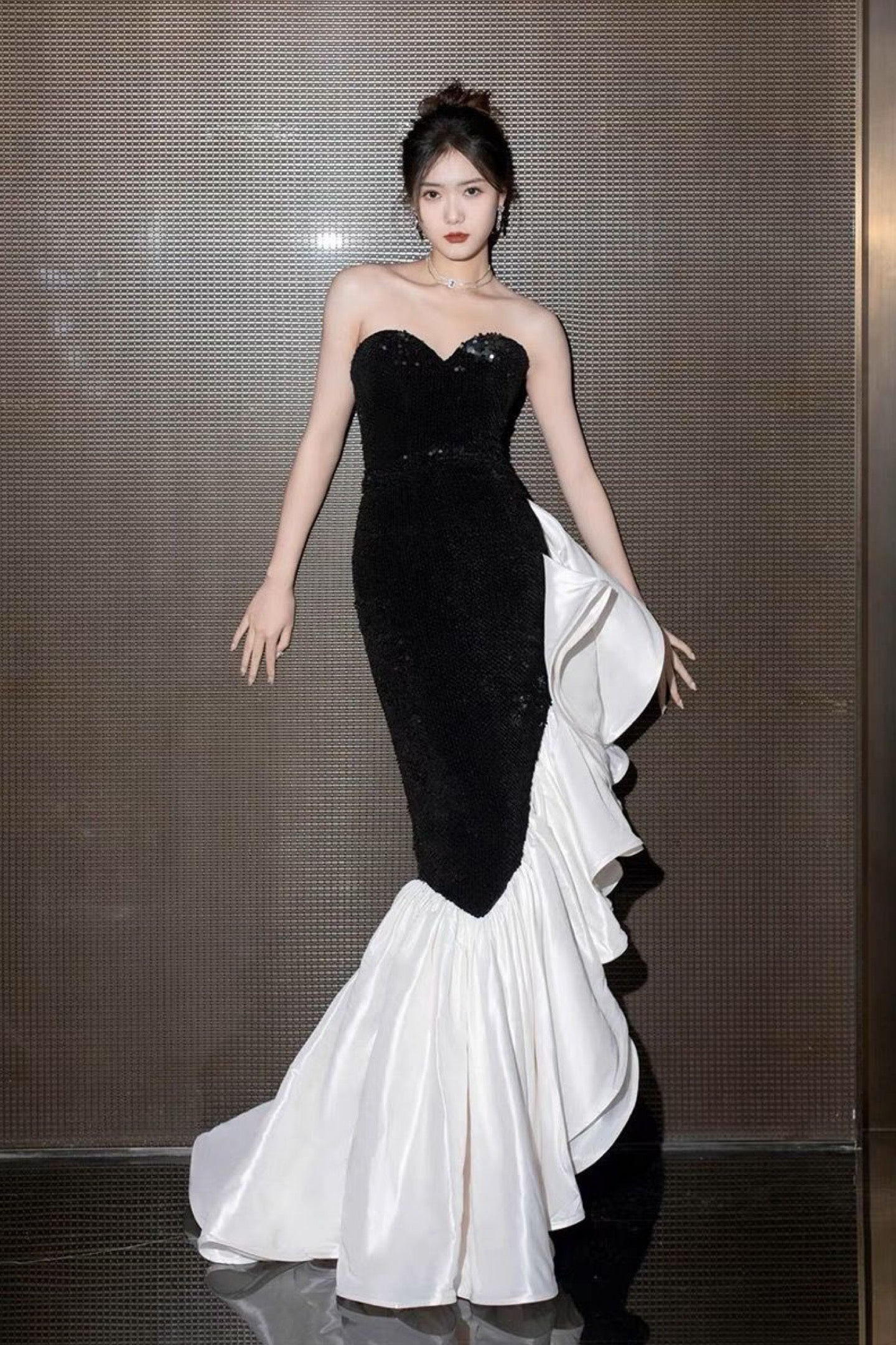 Vogue Sequin Black Mermaid Gown – GlamEdge Dress & Gown