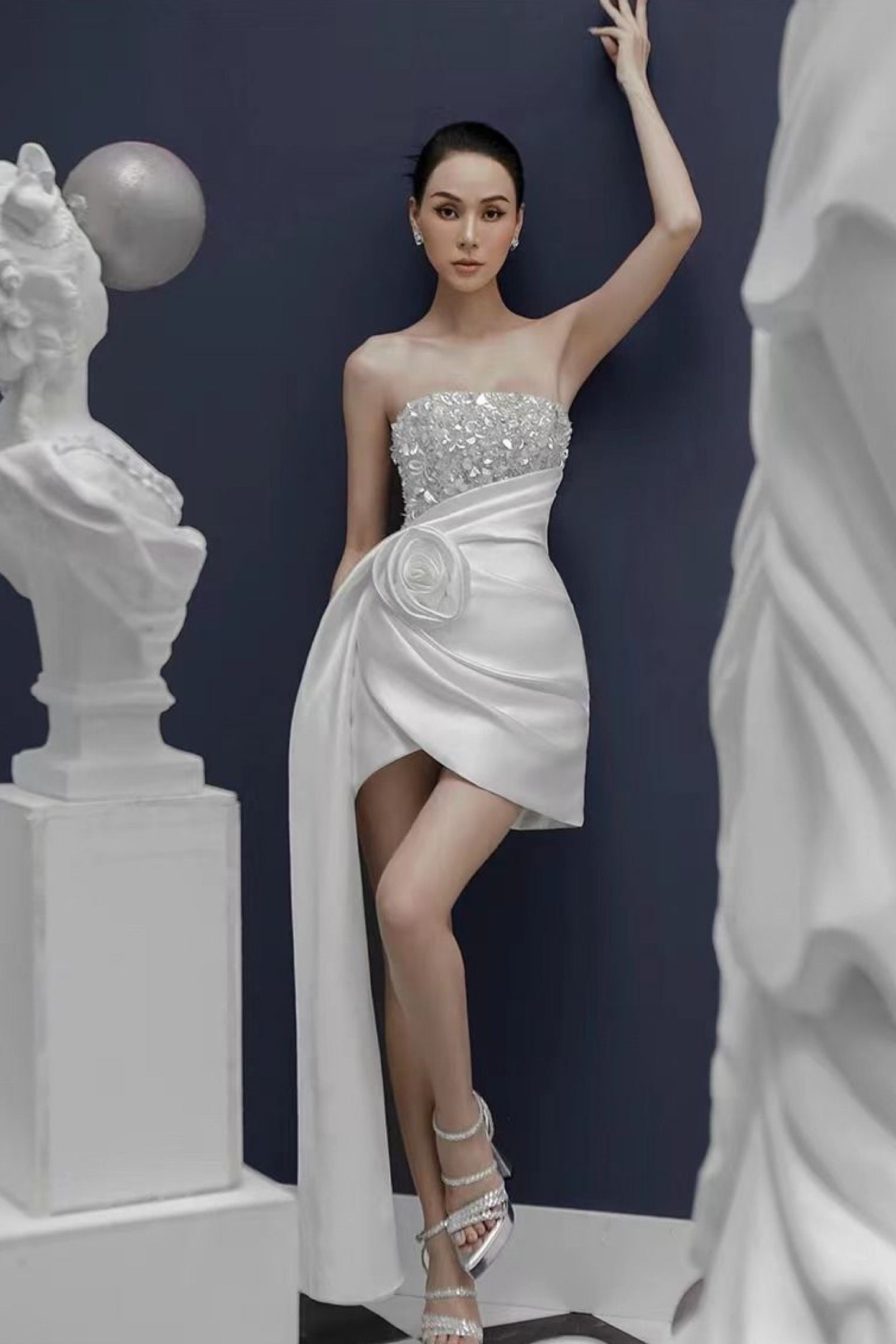 VD DZ Daria White Mini Gown – GlamEdge Dress & Gown