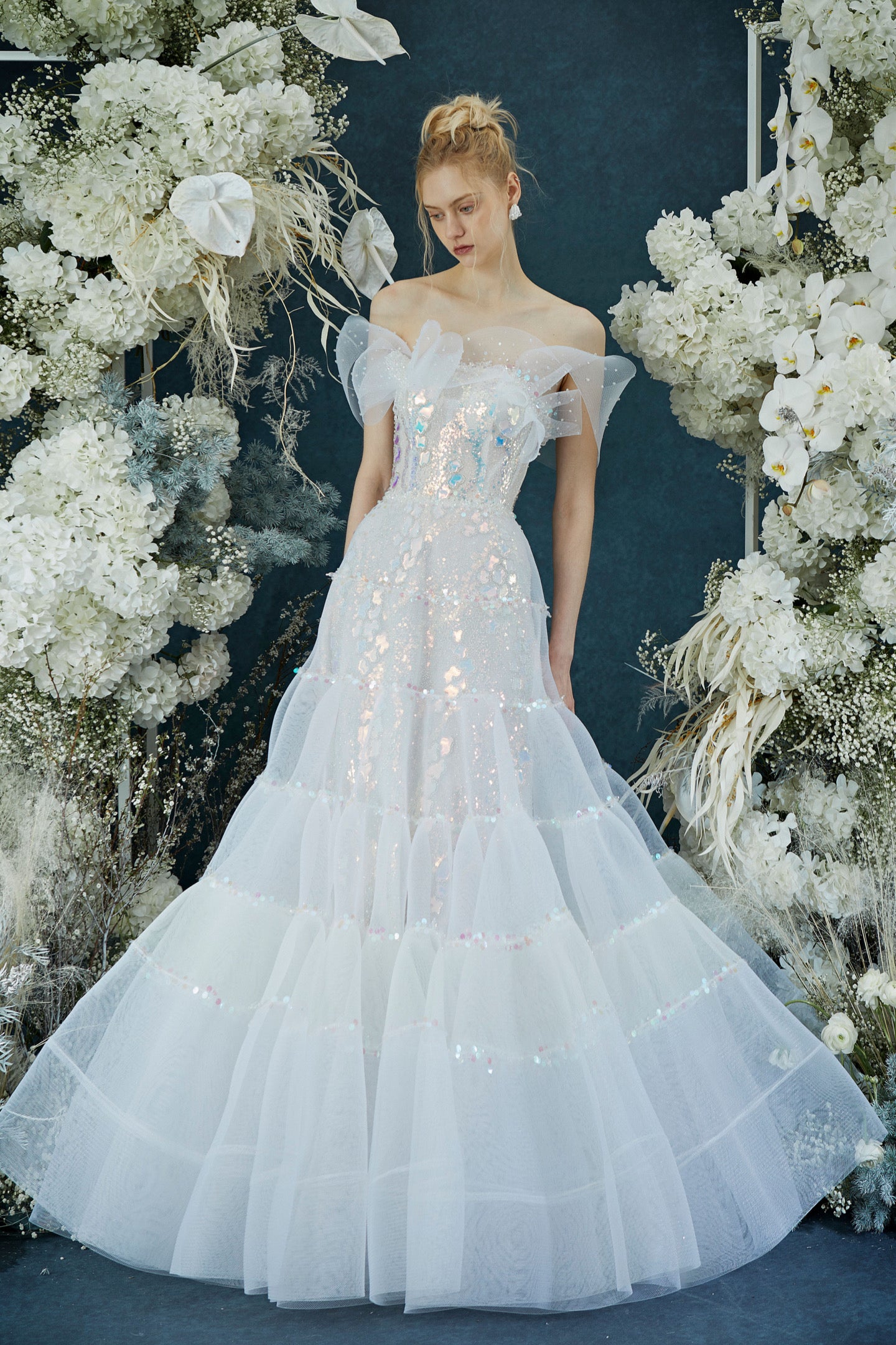 SC Geneva Glitter White Gown – GlamEdge Dress & Gown